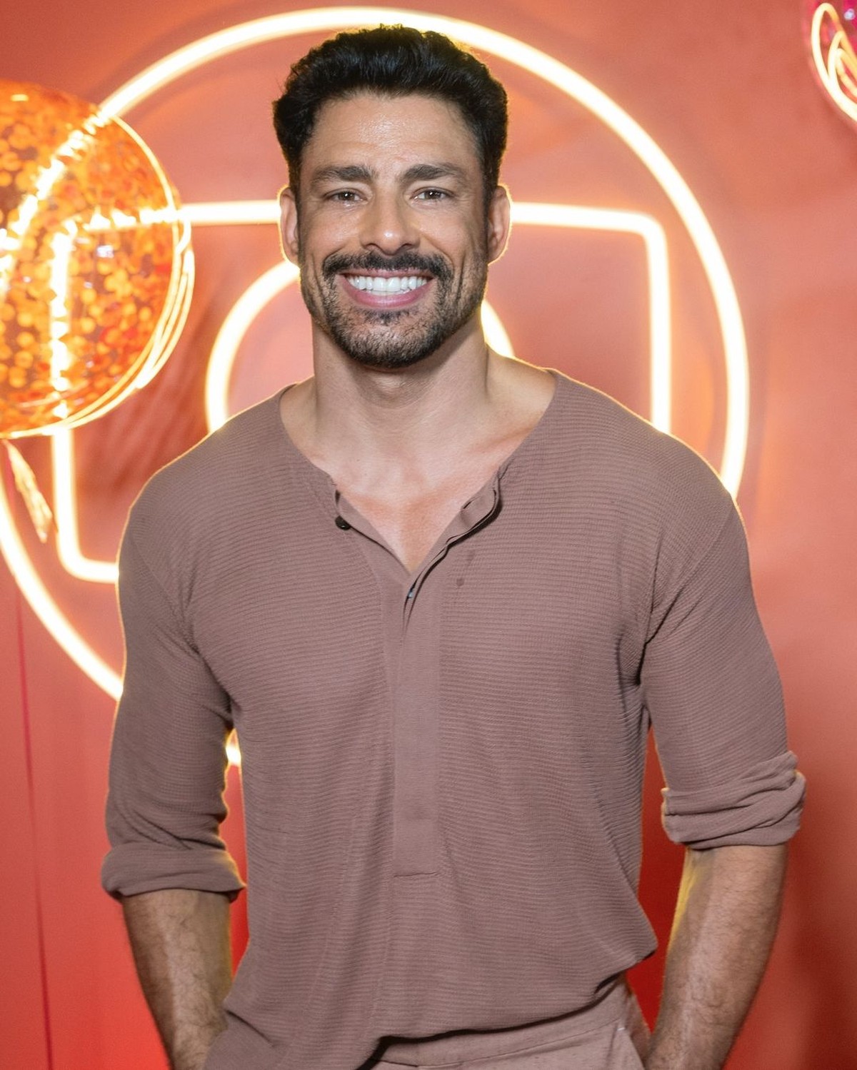 Cauã terá período de mais romantismo e pode trabalhar no exterior: veja ...