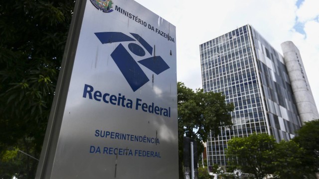 Receita Federal afasta de cargo de chefia auditor alvo de operação ...