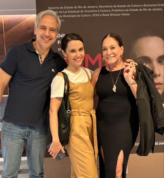 Aos 60 anos, ator de novelas revela namoro com modelo de 19: 'Meu amor'