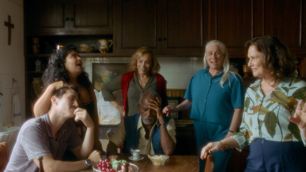 Vera Holtz se compara à sua personagem em 'Tia Virgínia': ‘A única das ...