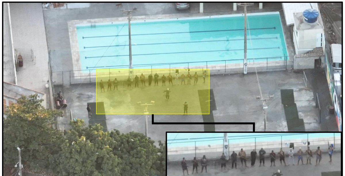 Traficantes treinam para guerra em espaço de lazer no Complexo da Maré ...