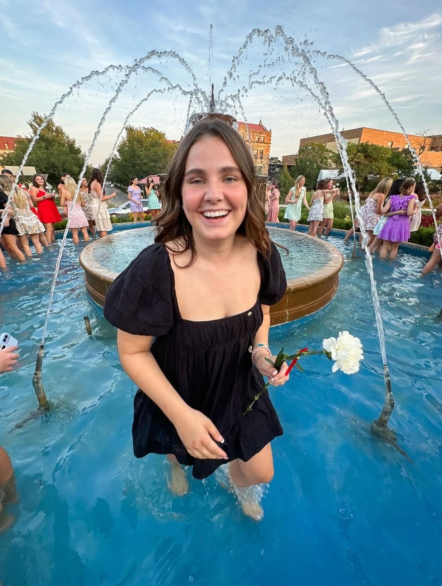 Motorista de caminhão foge após atropelar e matar estudante de medicina que fazia exercício