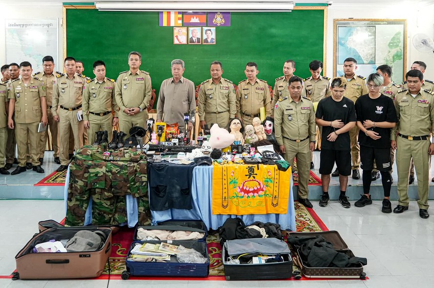 Turistas são condenados a dois anos de prisão por filmar um falso ...