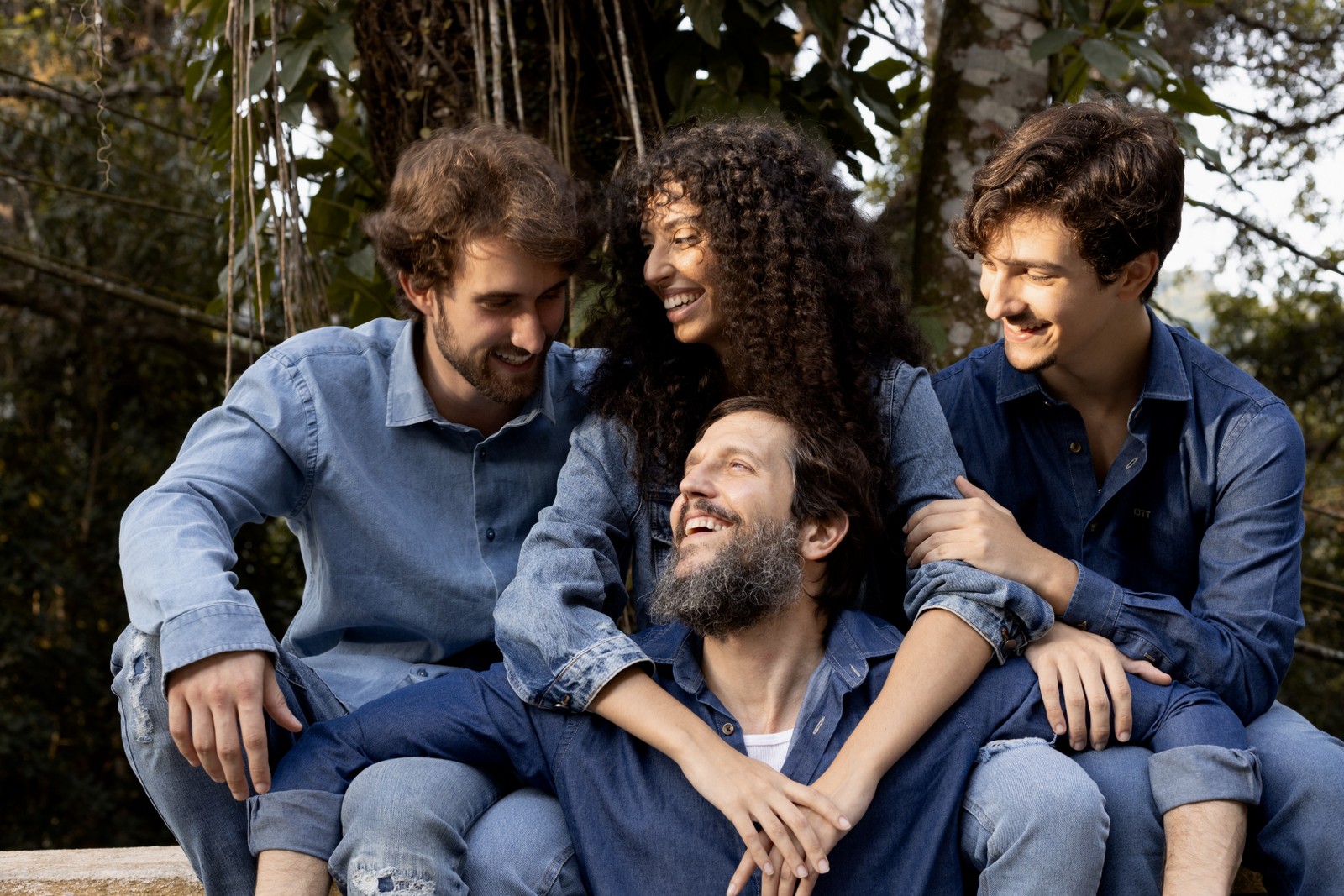 Vladimir Brichta reencontra Wagner Moura em Londres e participa de ...