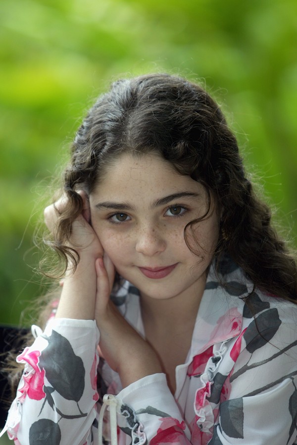 Atriz mirim de 'Senhora do Destino' se forma e anuncia nova profissão ...