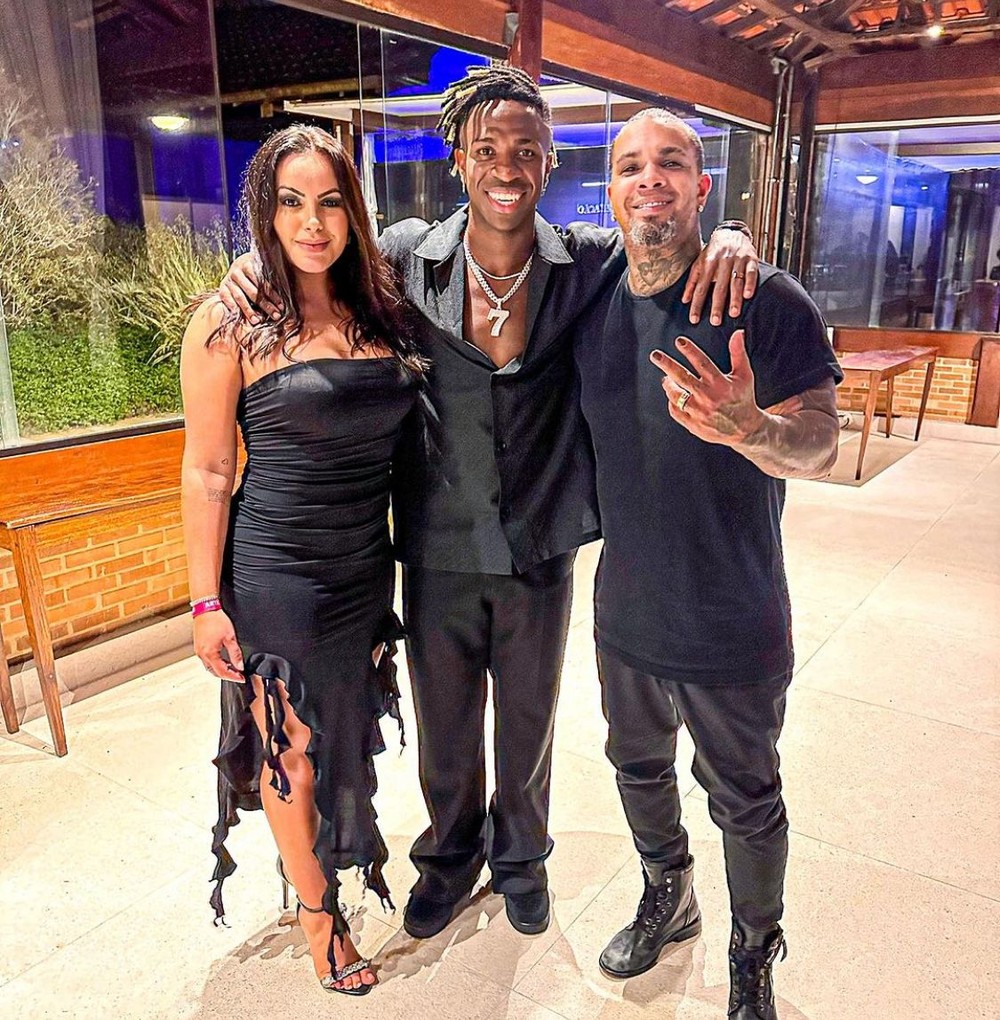 Ex-BBB Key Alves e mais beldades vão à festa de Vinicius Jr. em sítio ...