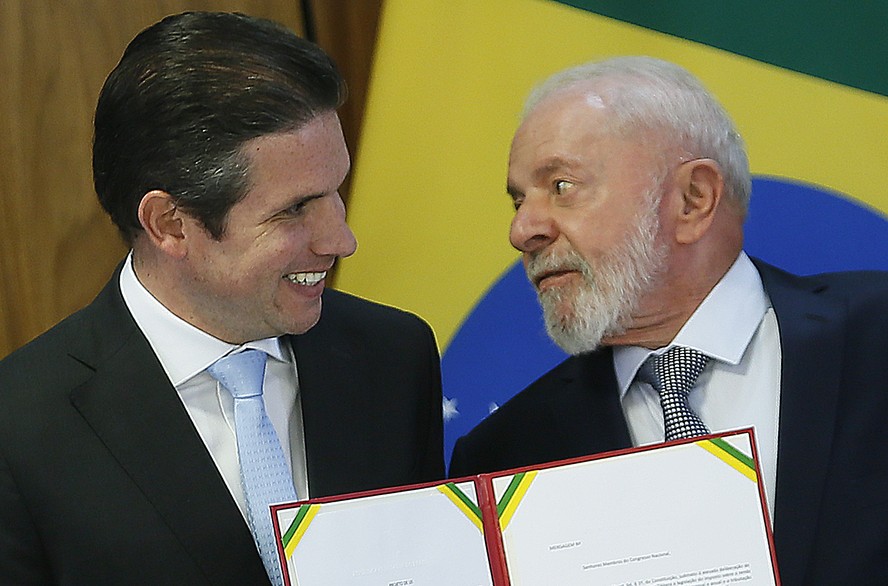 Governo mira apoio de Hugo Motta e mobilização social em votação de ...