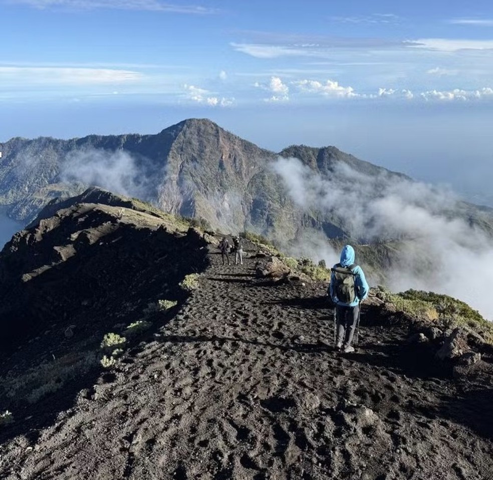 Queda em vulcão da Indonésia: cronologia mostra o dia a dia do acidente ...