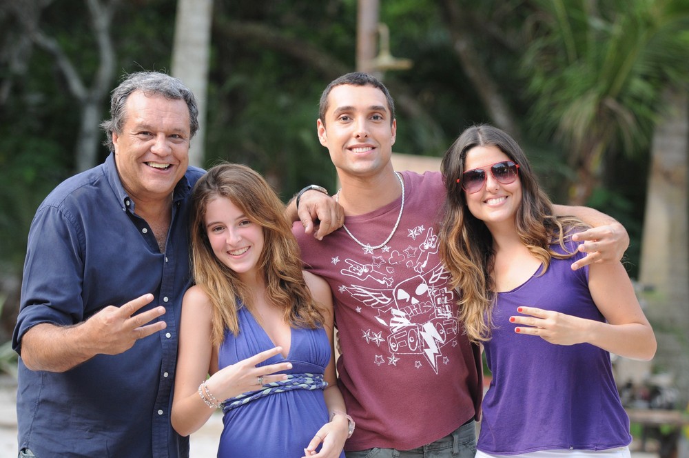 Filha do diretor Dennis Carvalho com atriz vítima de leucemia surgiu em ...