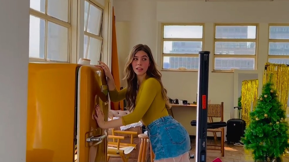 Gabriela Medeiros, a nova Buba de 'Renascer', revela beleza em passeio de barco em Angra