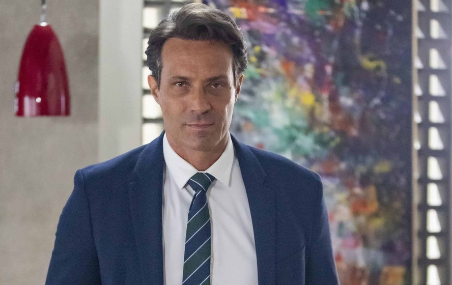 Fernando Pavão Volta à Globo Após 18 Anos Como Um Golpista Na Novela