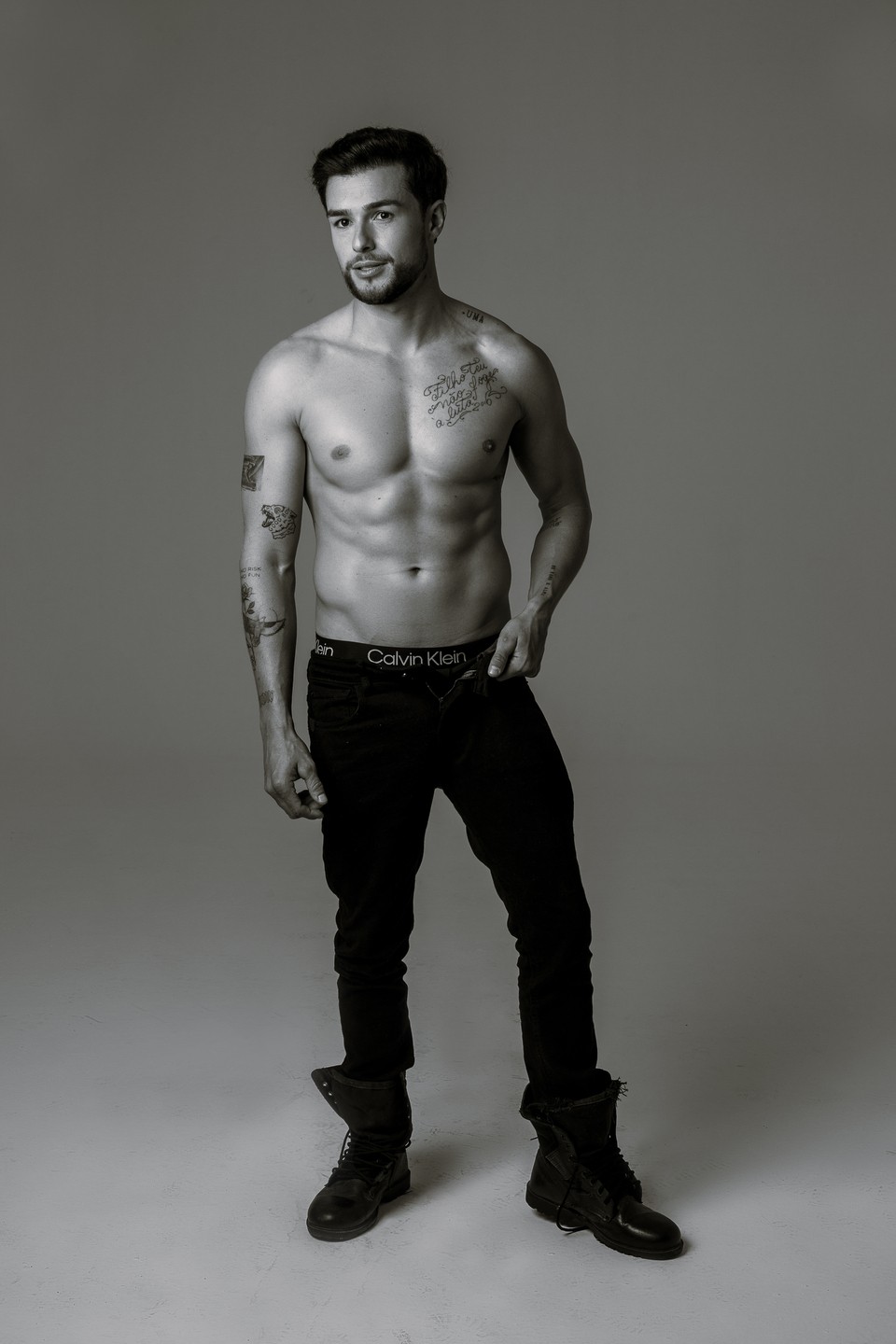 Semifinalista da canoagem slalom, Pepê Gonçalves fez ensaio sensual e ...