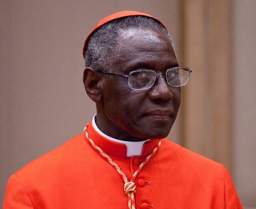 Robert Sarah seria primeiro papa negro; saiba quem é o africano que é um dos cotados para ...