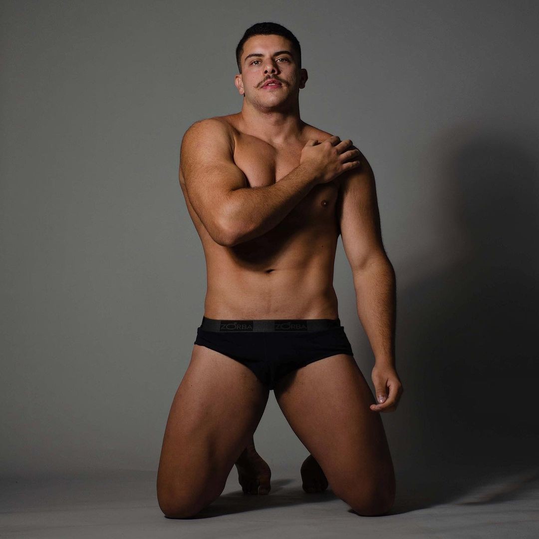 Filho de Fabiana Karla que roubou a cena na TV namora maquiadora: 'Comprometido, tá, meninos e ...