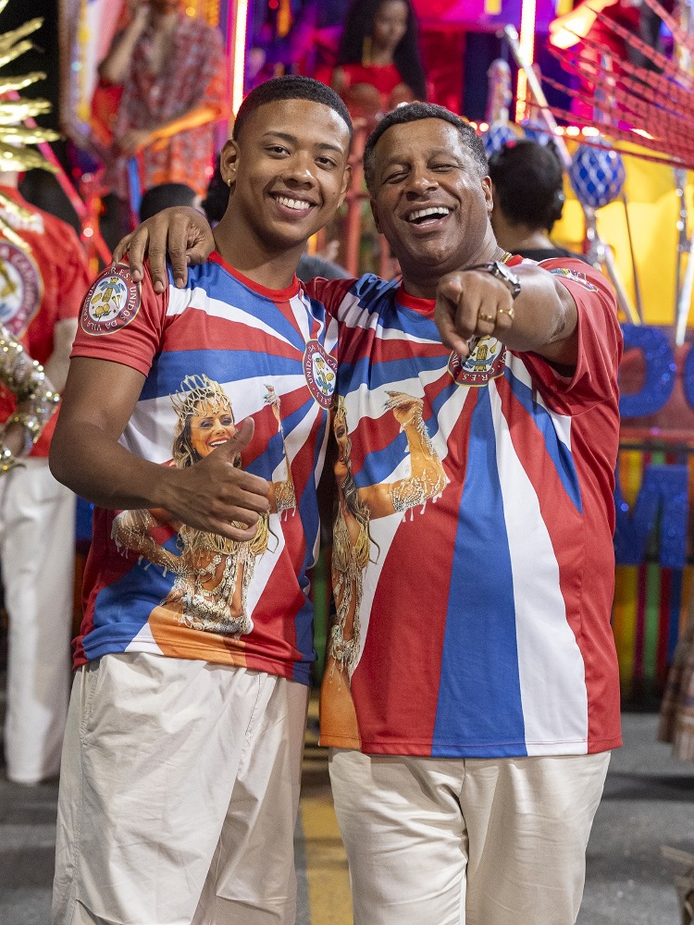 ‘Volta por cima’ tem desfile de Carnaval com Roxelle brilhando como musa