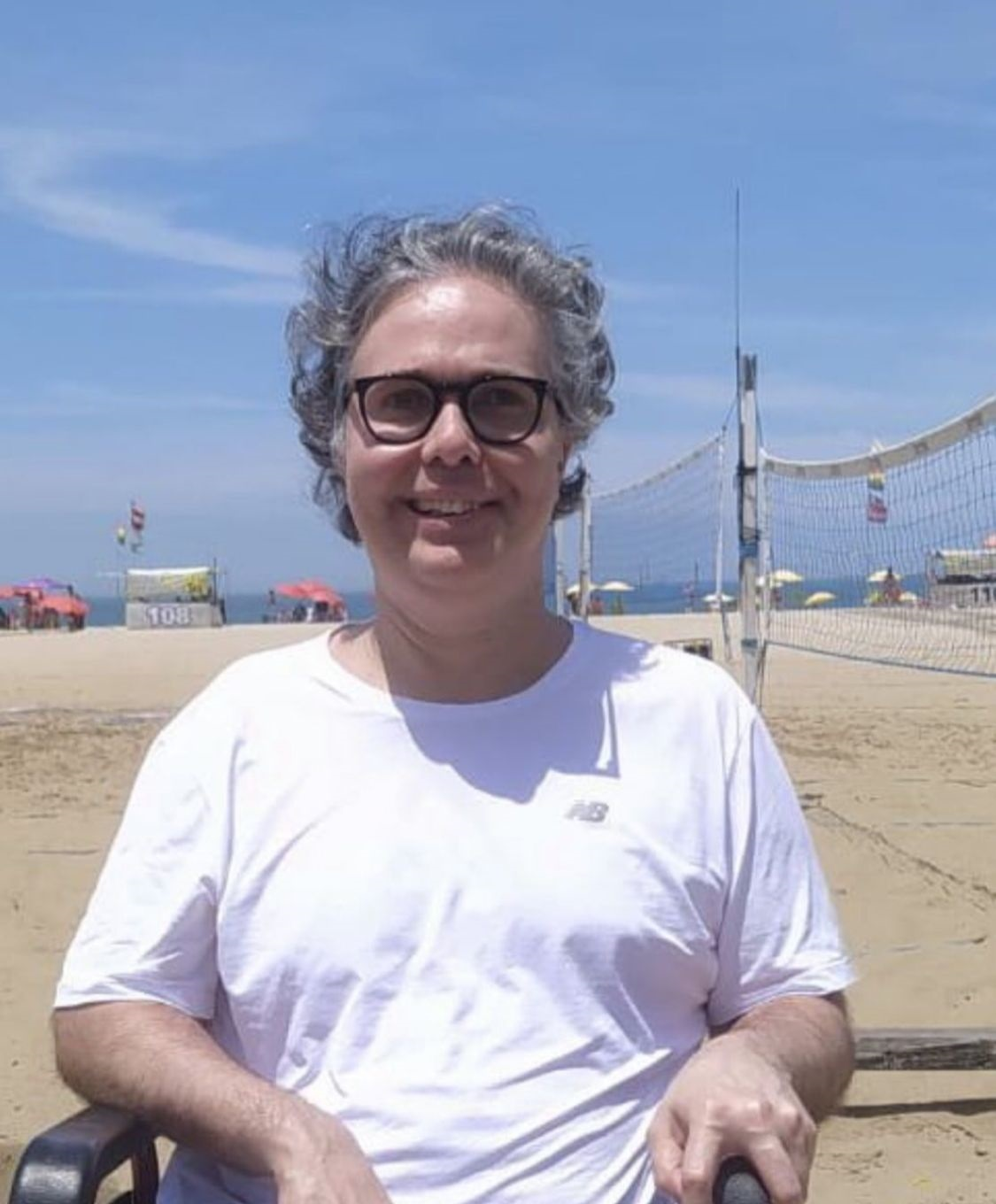 Longe da TV, Flávio Silvino reaparece em foto com a família aos 54 anos ...