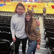 Primeiro a passar por transplante de rosto e mãos comemora 'ter ...