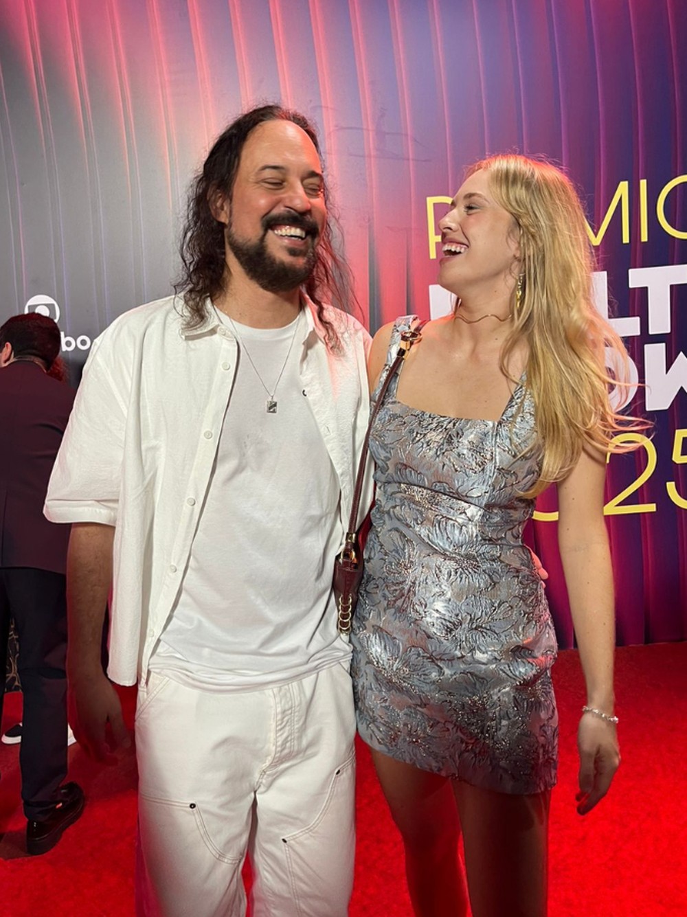 Recém-casados, Gabriel O Pensador e mulher ainda não tiveram lua de mel ...