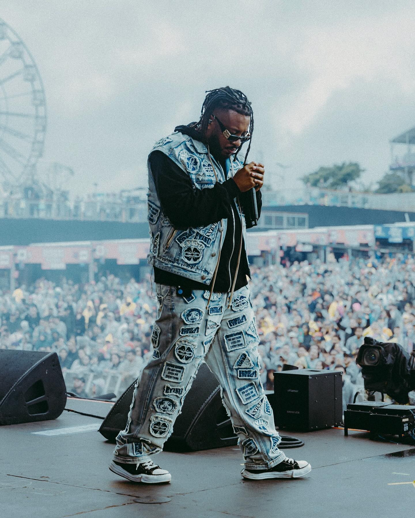 Da Cidade de Deus à cobertura de frente para o mar: Conheça o rapper BK ...