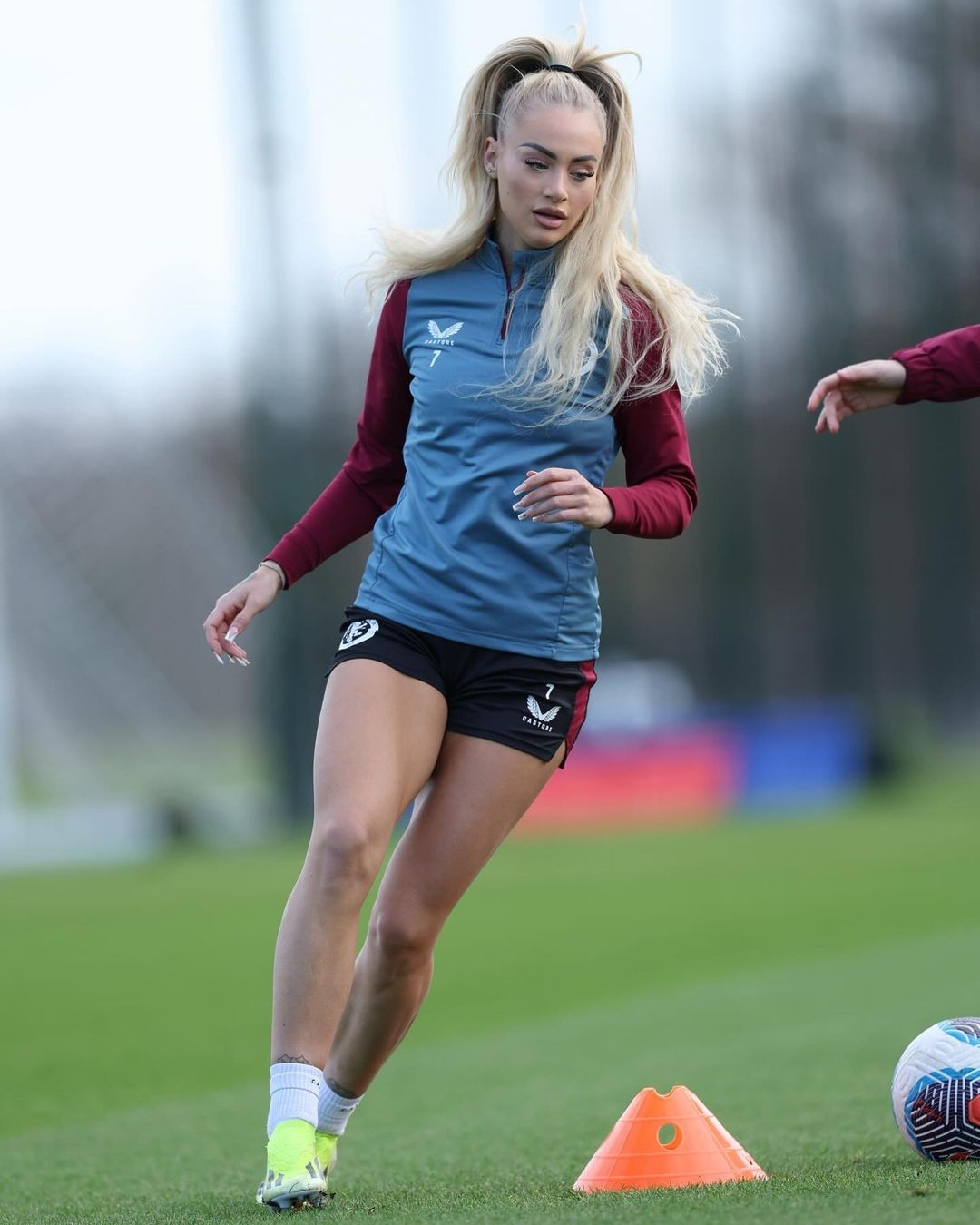 Modelo, militante e jogadora mais seguida do mundo: Alisha Lehmann, ex de Douglas Luiz, é ...