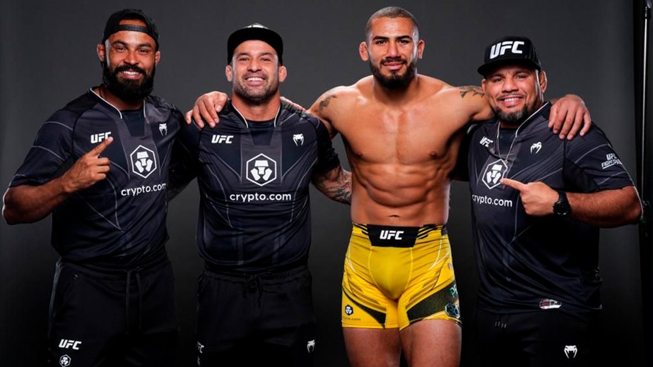 Vitor Petrino usa finalização no UFC para mandar recado à divisão | MMA ...