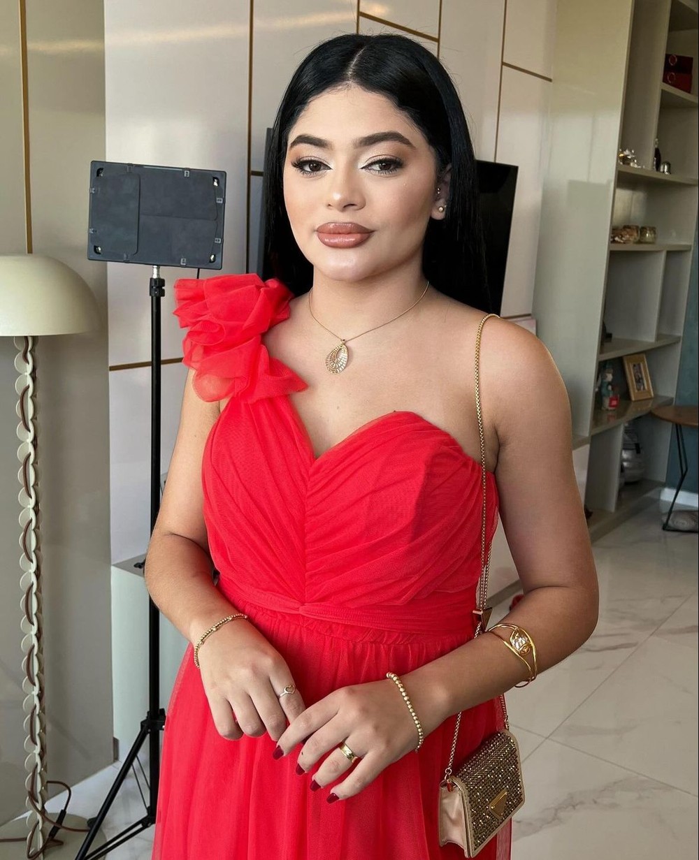 Influenciadora Rayssa Buq fatura milhões no setor de beleza; conheça