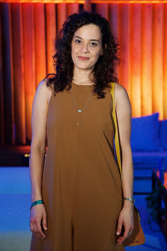 Remake de ‘Vale tudo’: casal lésbico será vivido por Maeve Jinkings e Lorena Lima