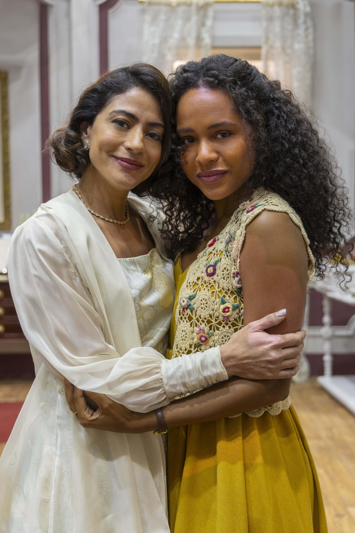 Quem é o pai de Beatriz em 'Garota do momento'? Zélia descobre a verdade sobre a mocinha e faz ...