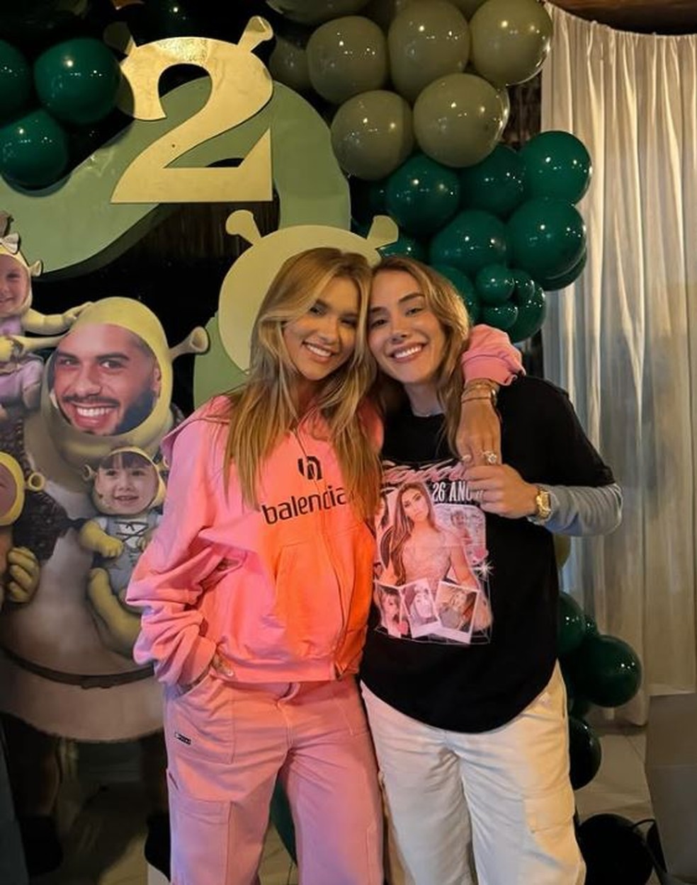 Quem é Samara Pink, comadre e sócia que dá nome à marca de Virgínia e ...