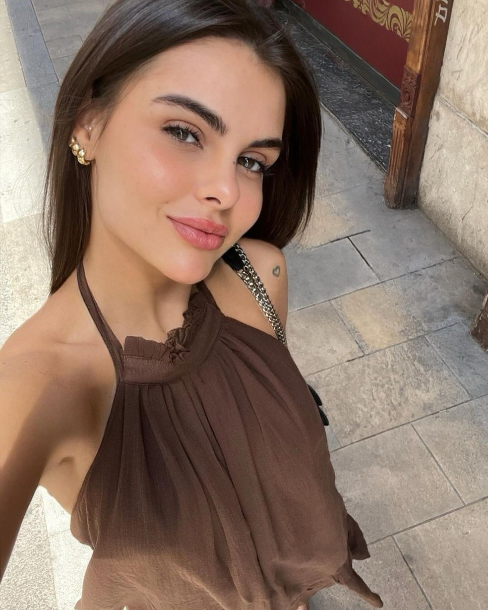 Mãe da filha de Neymar, Amanda Kimberlly está conhecendo melhor jogador ...