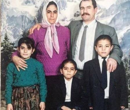 Salt Bae: restaurante do aclamado chef do bife de ouro lança 'menu ...