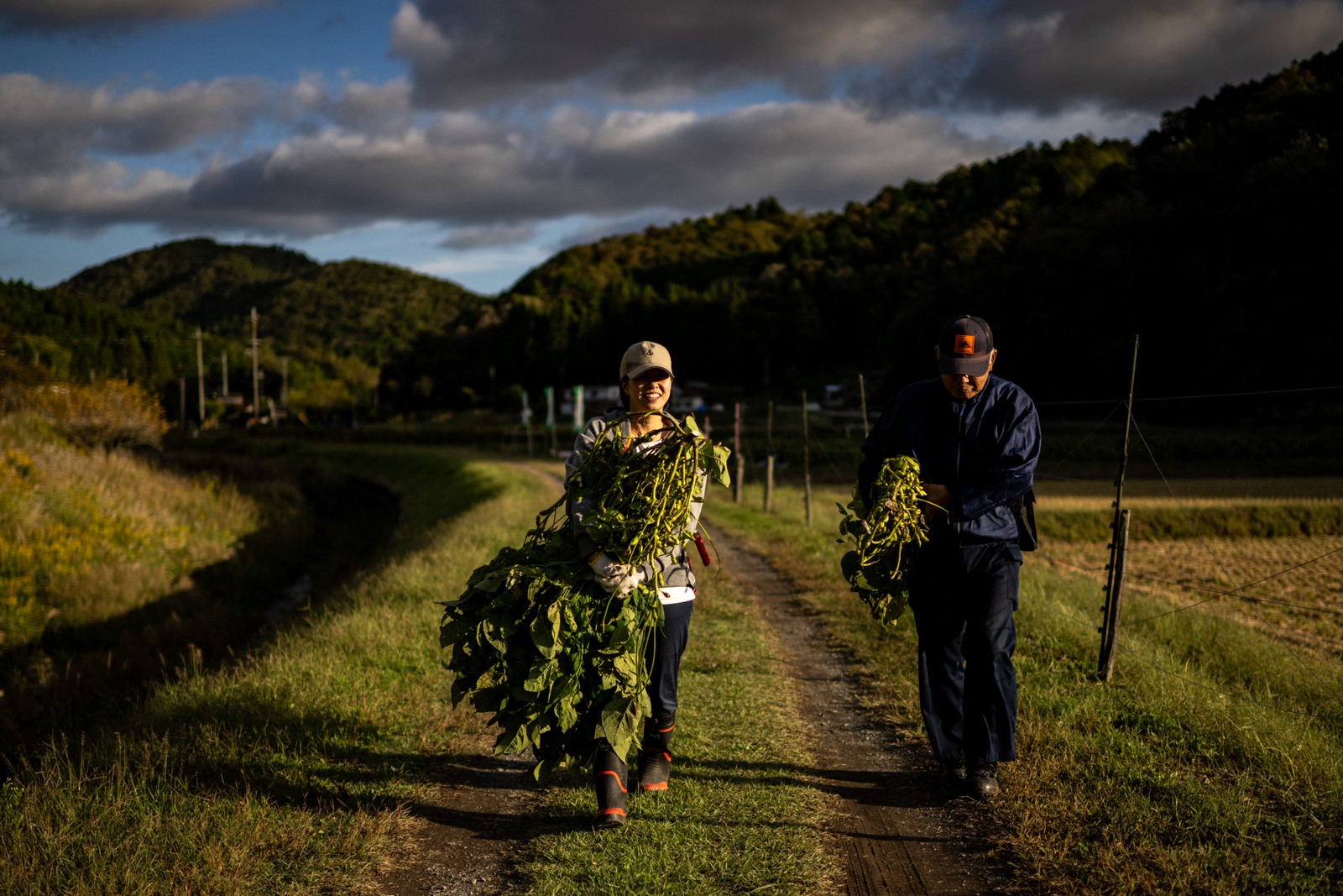 Ichinono: conheça a remota cidade japonesa com uma criança e bonecos em ...