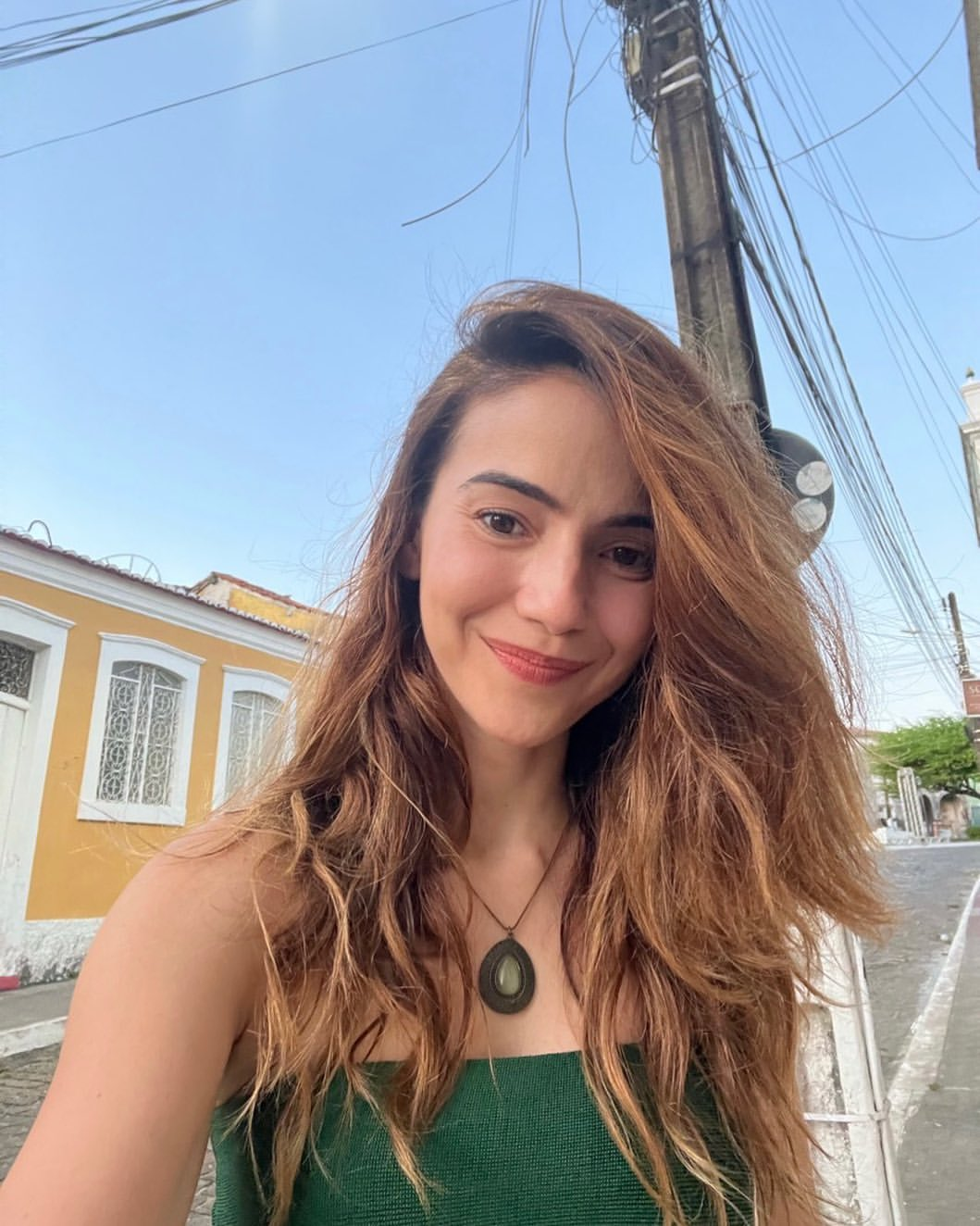 Ex de Deborah Secco, Hugo Moura e nova namorada passeiam juntos, no Rio