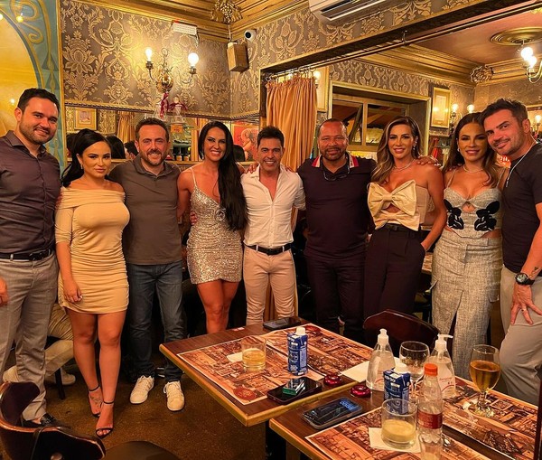 Pai de Neymar e namorada jantam com Zezé Di Camargo e Graciele Lacerda ...