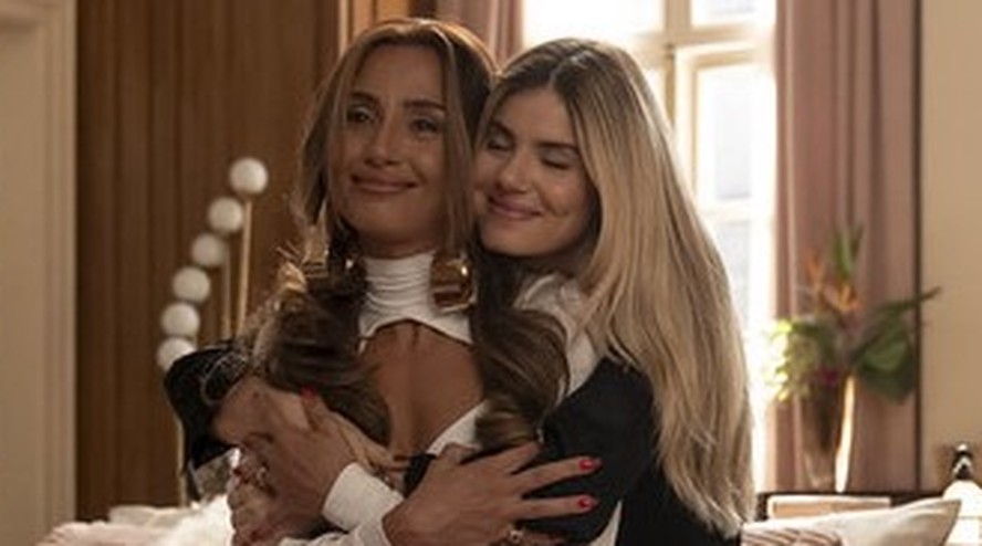 Nos resumos de 'Beleza fatal', Lola tenta se matar, mas é salva por sofia