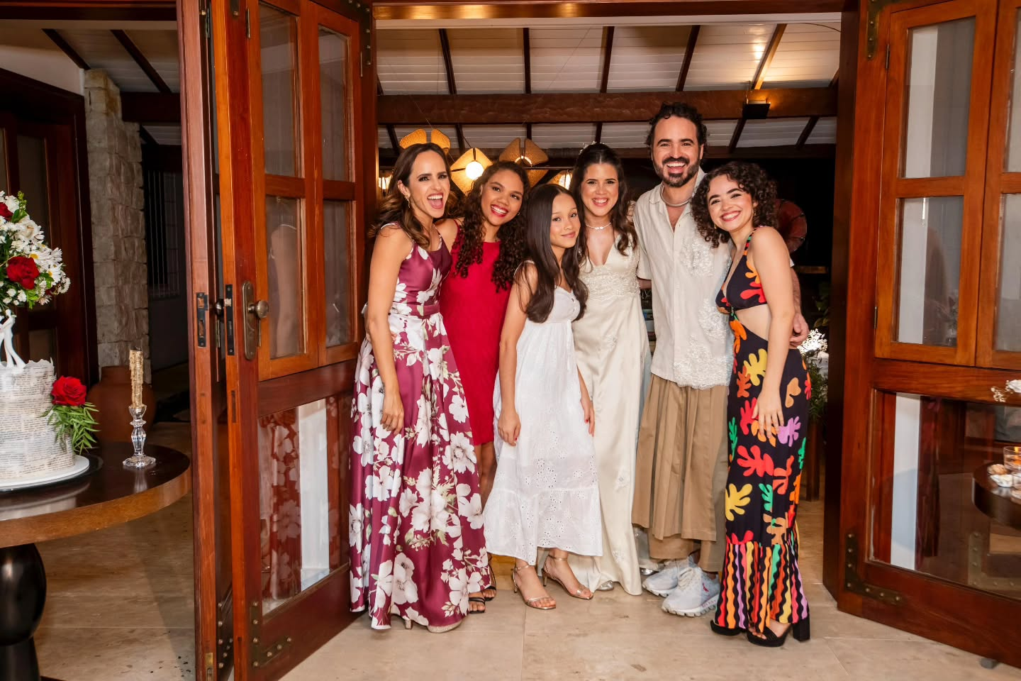 Filho mais velho de Daniela Mercury se casa em Salvador com a presença ...