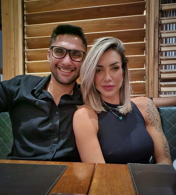 Com 1,96m, Thaísa Daher, do vôlei, posta foto com marido e ele ...