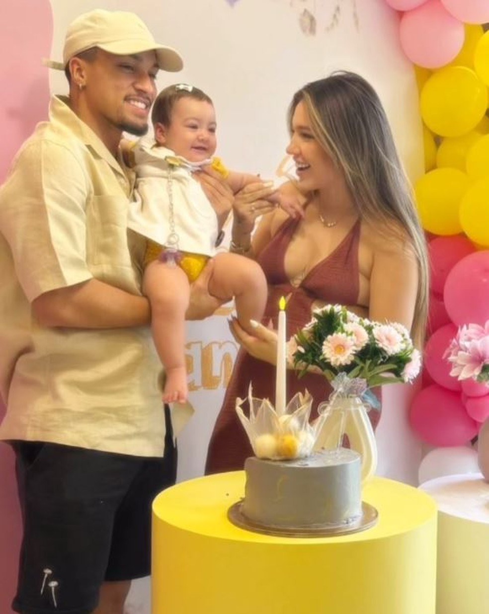 Rival do Fluminense, herói brasileiro do Al-Hilal é casado com influenciadora que conheceu na ...