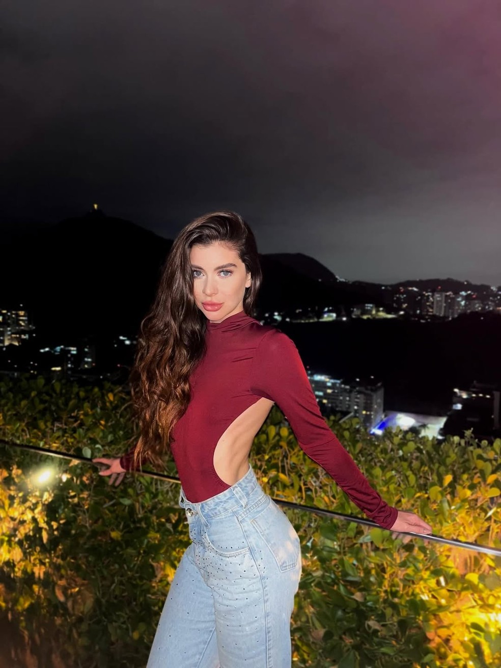 Ex-candidata a miss que morreu após cair do 13º andar deixou namoro de ...