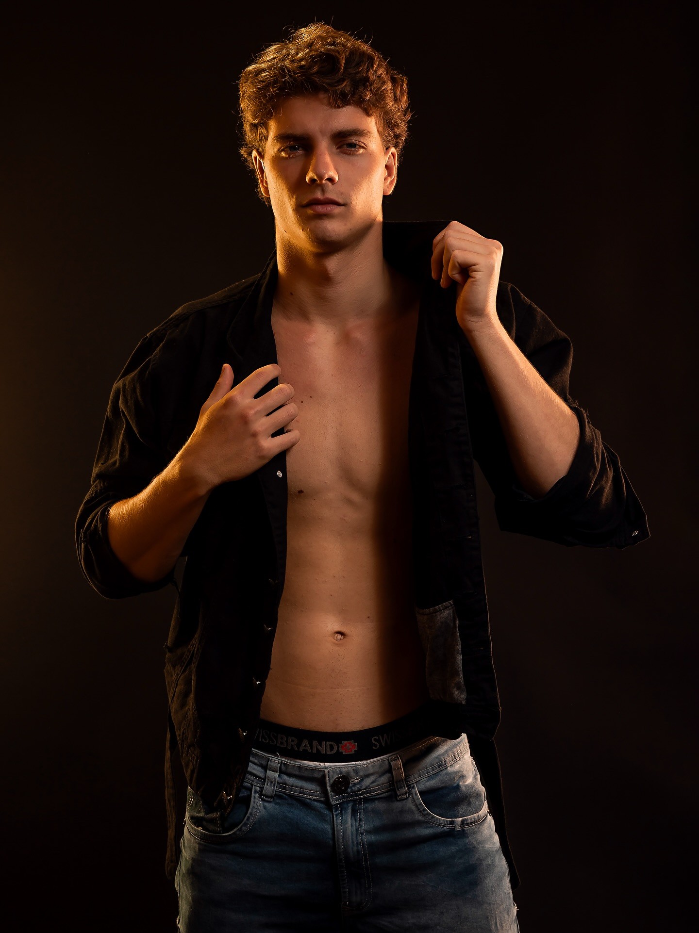 Aos 19 anos, filho galã de Mario Gomes lança música e dá início à ...