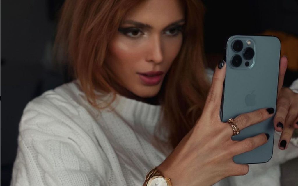 Ex-amante de Neymar, Fernanda Campos faz ensaio nu e revela cantada de outro jogador casado: 'As ...