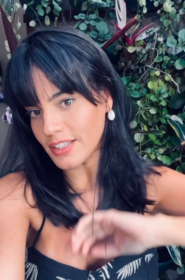 Letícia Lima posa na praia agarradinha com filho de Samuel Rosa e se ...