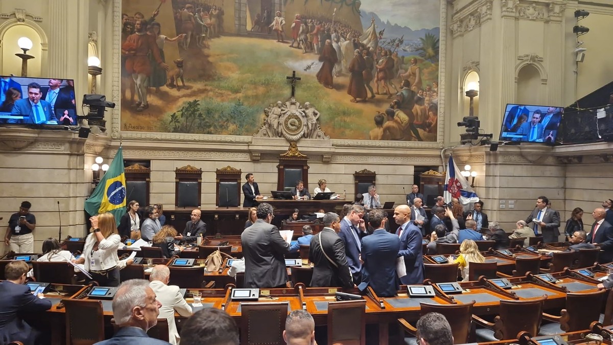 Votação decisiva para permitir o uso de armas pela Guarda Municipal ...