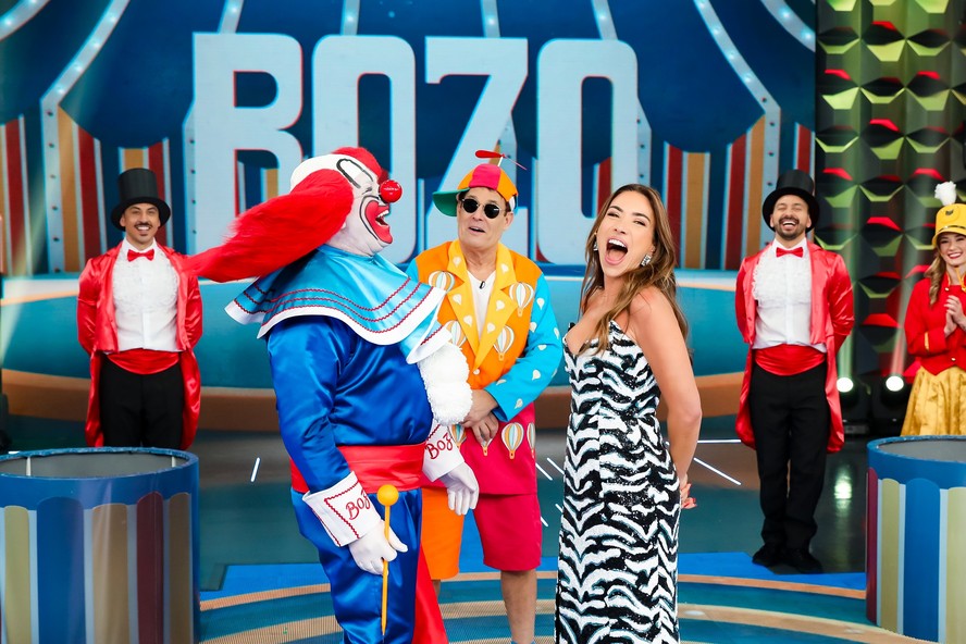 Luís Ricardo volta no tempo e se caracteriza como Bozo para celebrar ...