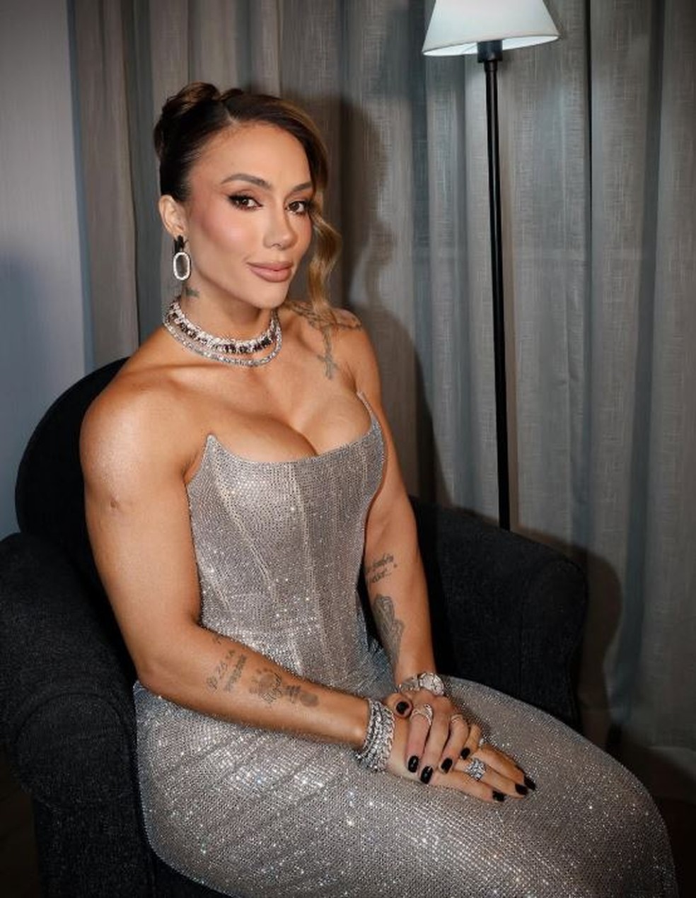 Quem é Samara Pink, comadre e sócia que dá nome à marca de Virgínia e ...