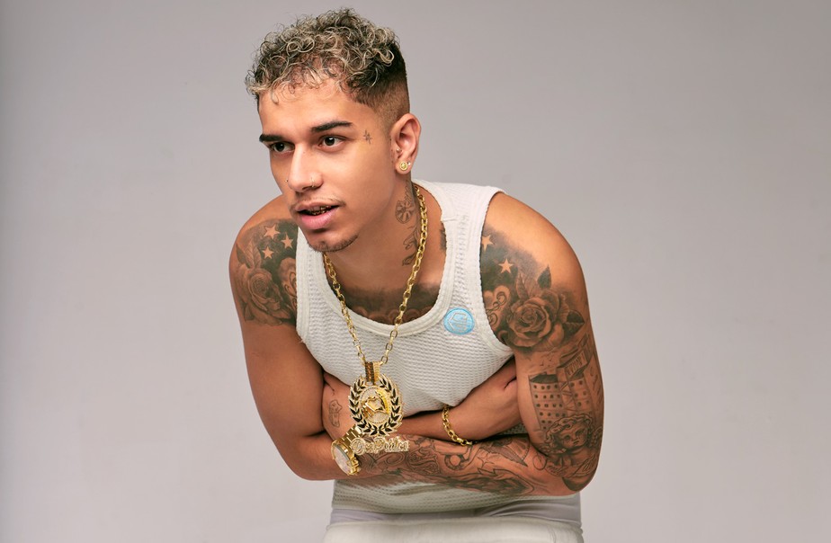 Conheça o cantor paulista que alcançou o topo do ranking no streaming e ...