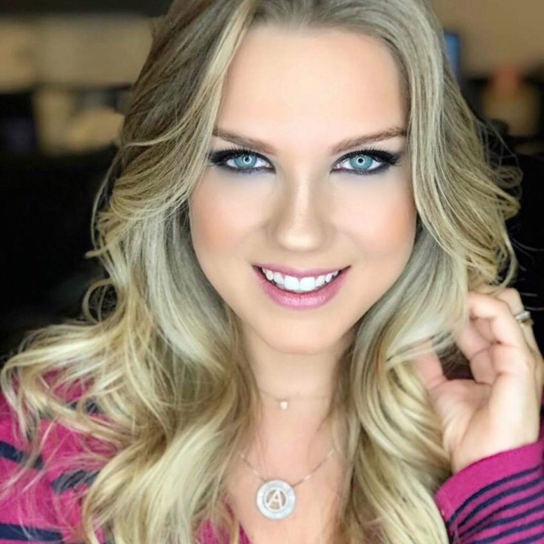 Ex de Carlinhos Mendigo, Aline Hauck é atacada na web, mas celebra ...