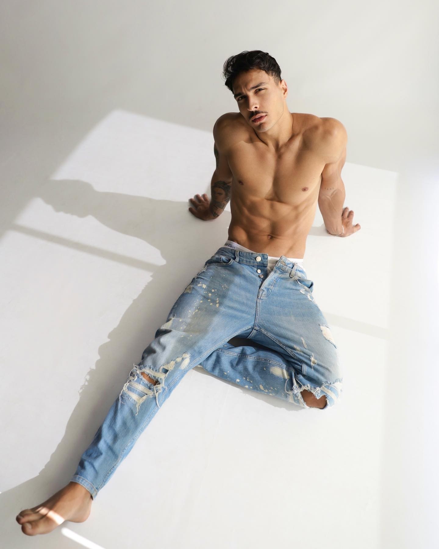 É ele! Alane viveu romance com cantor paulista de 30 anos antes de ...