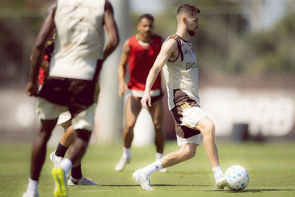 Visita ao Atlético-MG faz Flamengo iniciar maratona com seis jogos fora ...