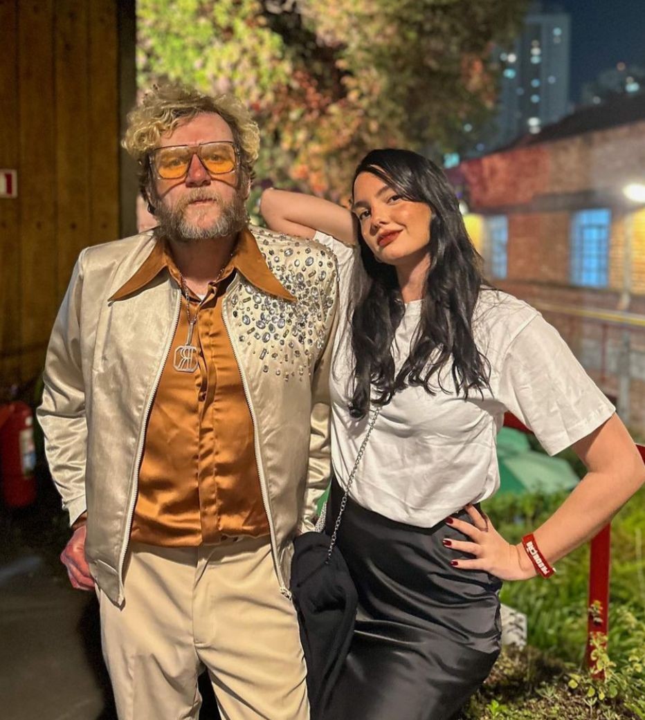 Aos 26, mulher do cantor Otto lança single com foto seminua e ele 'baba ...